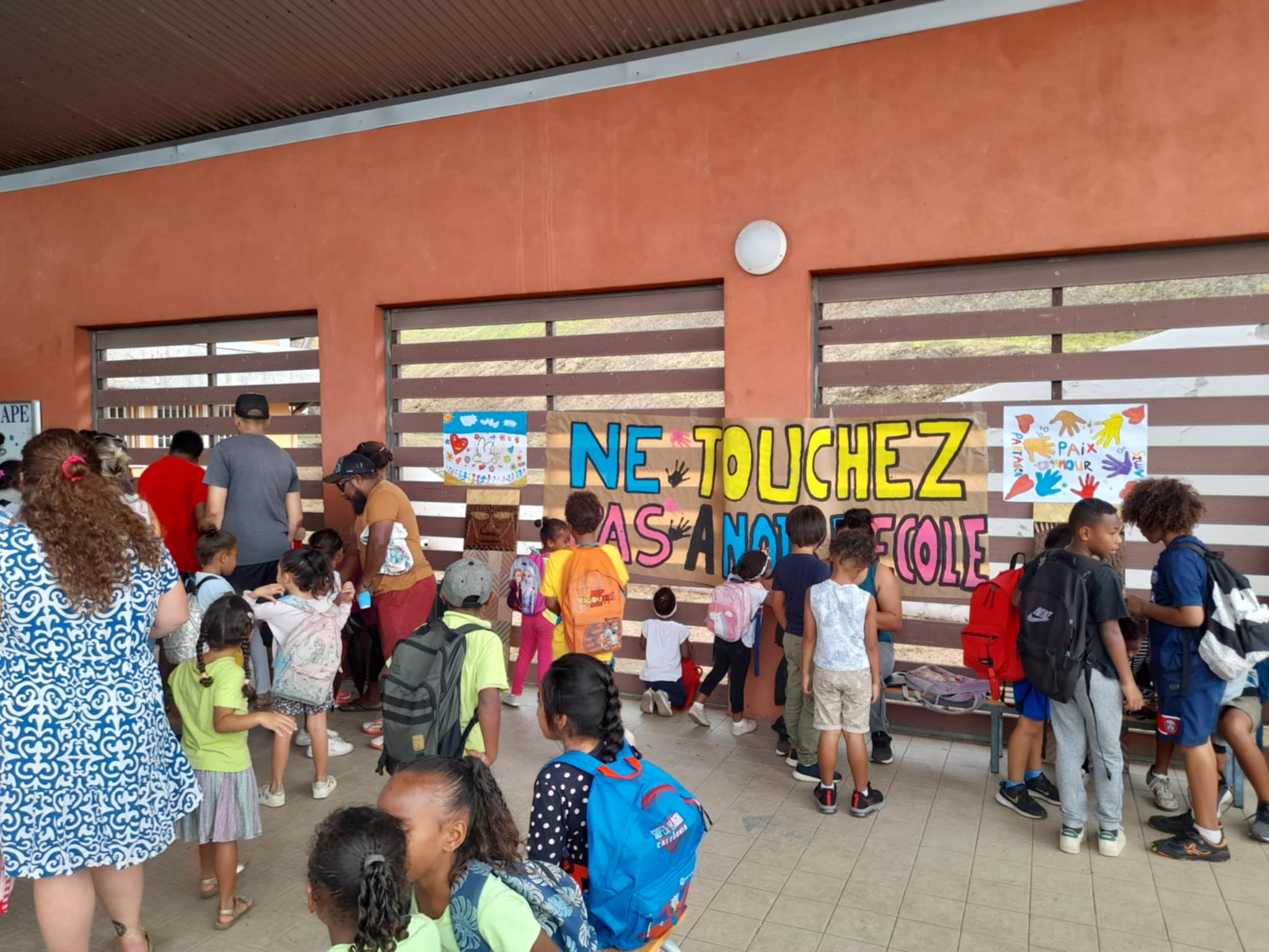 Le ras-le-bol de l'école Renée Fong régulièrement prise pour cible ...