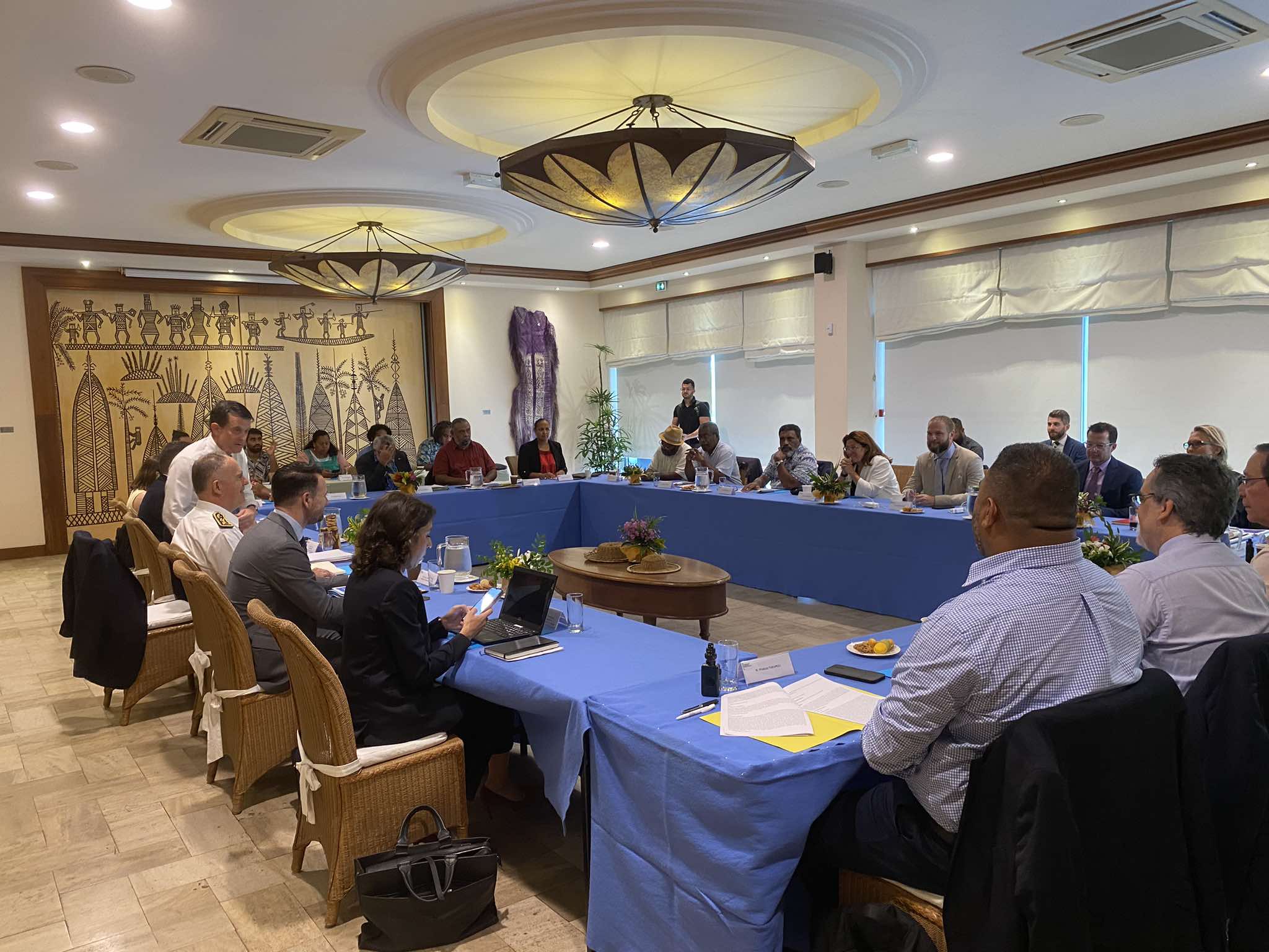 Ouverture des négociations sur l'avenir institutionnel | Radio Rythme Bleu