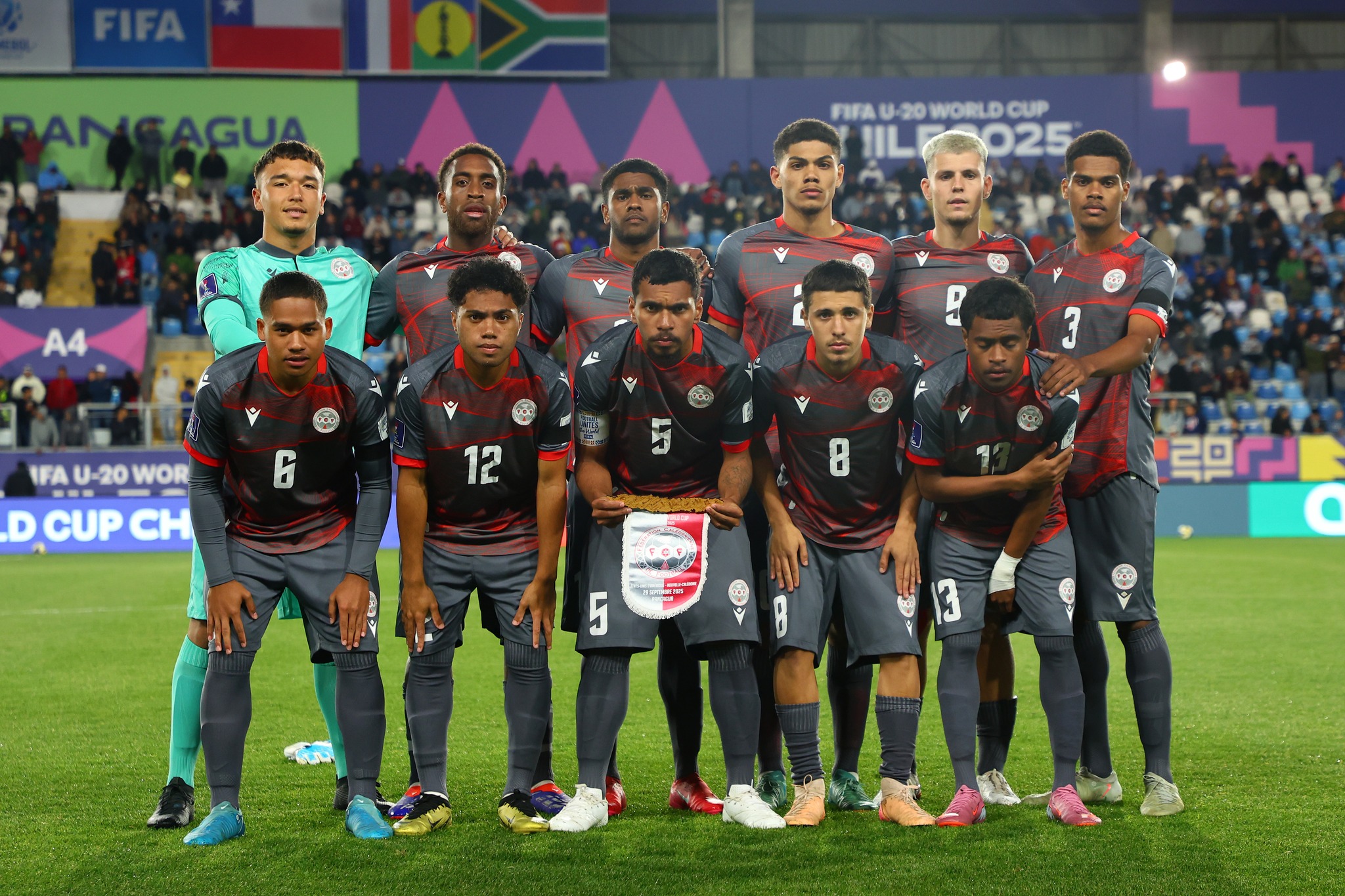 Football : une lourde défaite mais un but historique pour les Cagous à ...